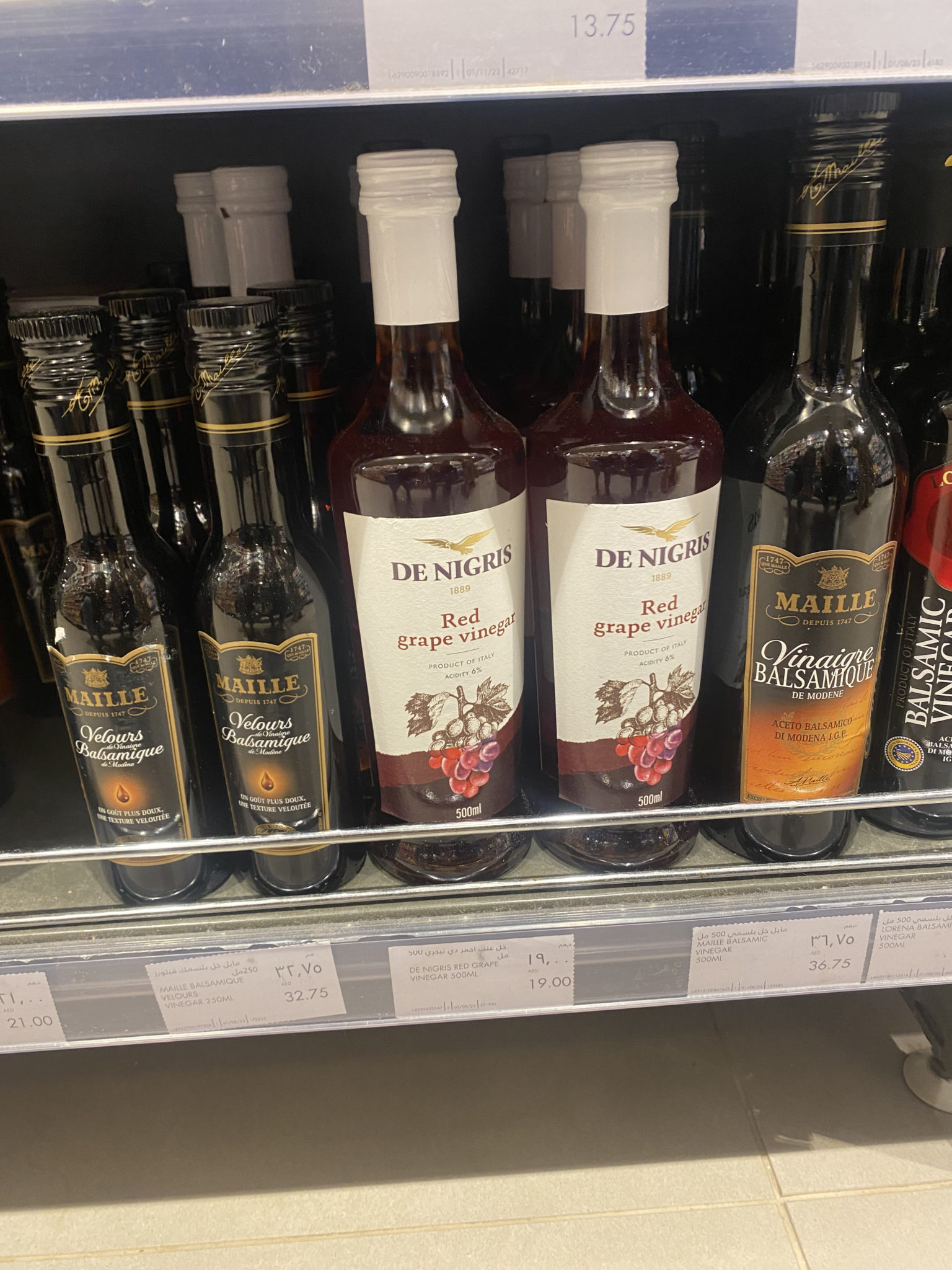 Spinneys in Dubai display Italian A brands - Italianfood.net